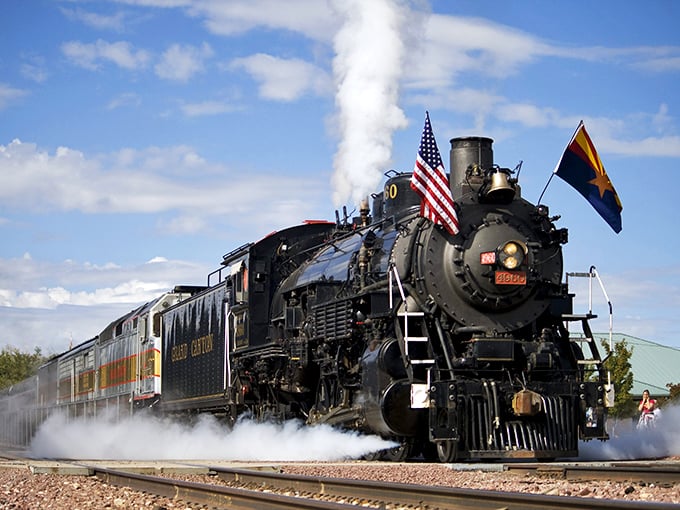 Old Number 4960 announces its arrival with steam and whistles. Those American and Arizona flags aren't just decoration&mdash;they're this iron horse's proud battle standards. 