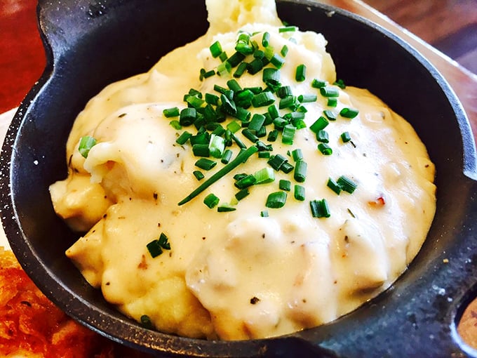 The star of our show: mashed potatoes so creamy and perfectly seasoned, they deserve their own spotlight, backup dancers, and Grammy nomination.
