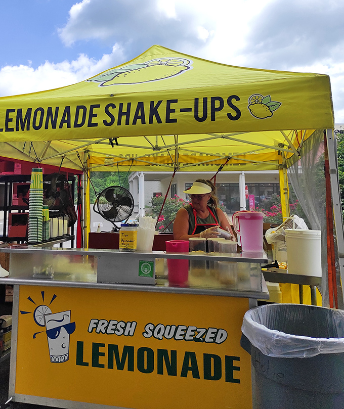 Nothing complements a shopping marathon like fresh-squeezed lemonade. The bright yellow tent is like a beacon for parched bargain hunters.