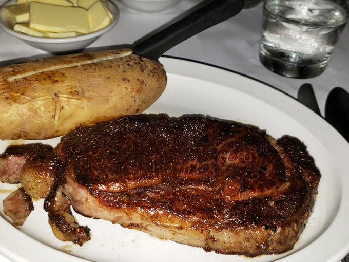 This ribeye doesn't need Instagram filters &ndash; it's the Sophia Loren of steaks, naturally photogenic and impossibly alluring.