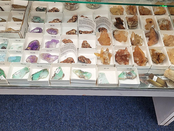 Nature's jewelry box on display&mdash;because sometimes the best souvenirs aren't mass-produced but formed over thousands of years beneath the earth.