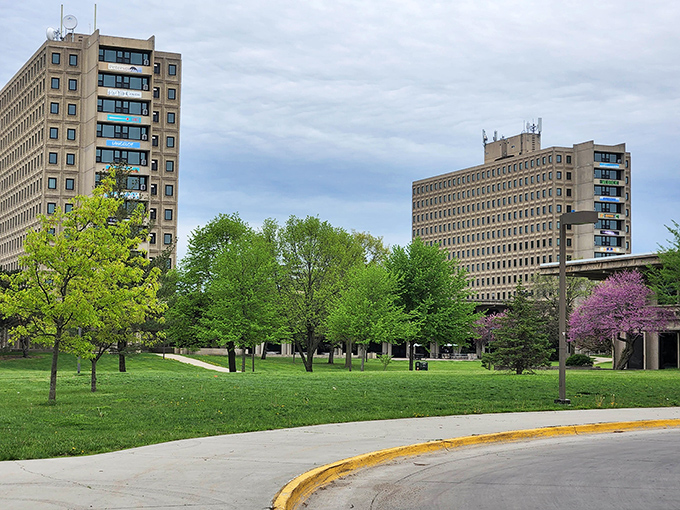 Ames blends college town energy with retiree-friendly prices in this perfectly balanced community setting.