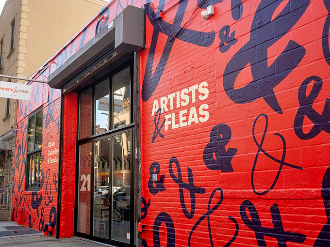 That vibrant red wall practically shouts "treasure hunters welcome here" &ndash; like a beacon for bargain seekers everywhere.