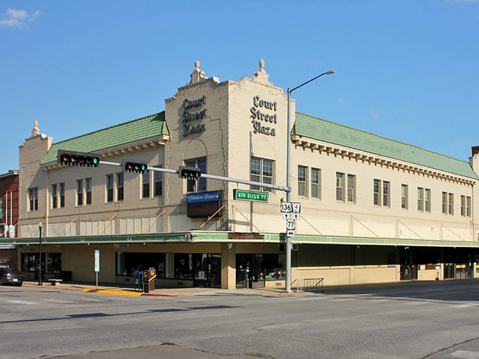 Court Street chic! Beatrice's plaza building stands like a well-dressed gentleman at the intersection&mdash;dignified, proper, and ready for business.
