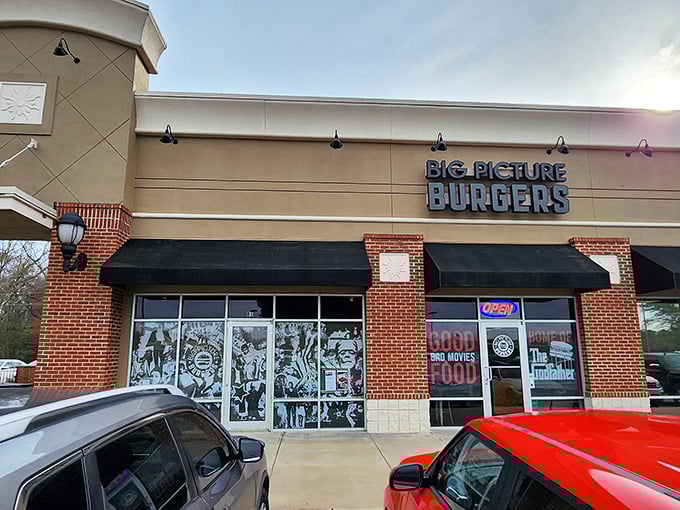 Big Picture Burgers brings Hollywood glamour to Georgia, where movie magic meets serious burger craftsmanship.