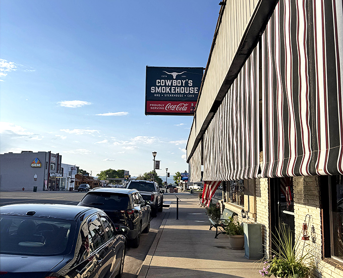 Main Street charm meets serious smokehouse skills in this quintessential small-town dining destination.