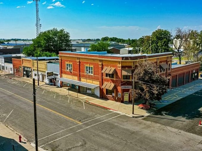 Filer’s downtown keeps its classic small-town charm, where brick facades and quiet streets tell stories of decades past.