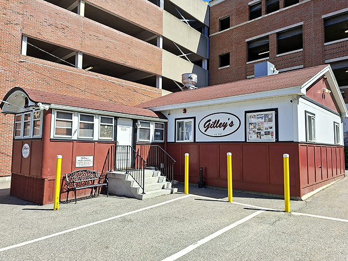 Classic diner vibes meet serious hot dog craftsmanship in this timeless Portsmouth favorite.