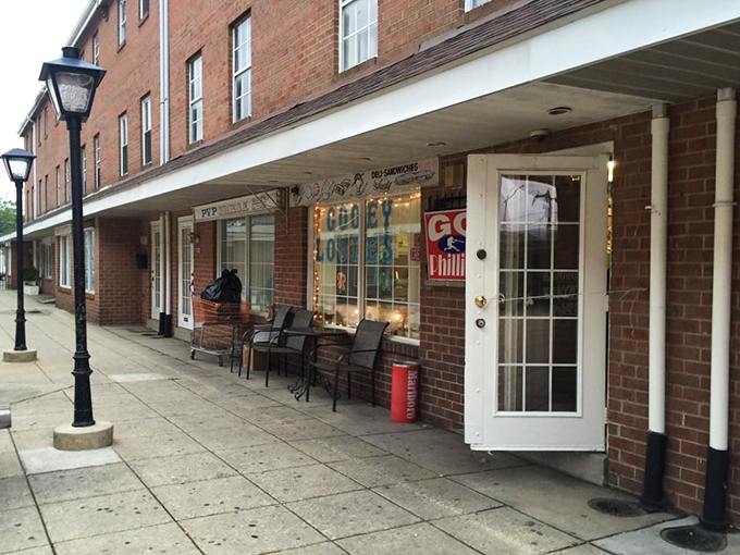 No-frills storefront, all-thrills sandwich experience. The kind of place you'd protect with your life once discovered.