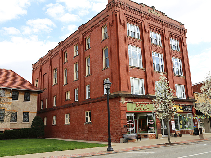 The stately red brick buildings of Grove City house local businesses where your dollar still gets treated with the respect it deserves.
