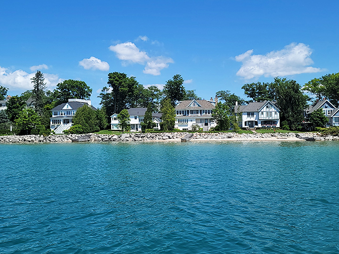 Harbor Springs marina: where the boats may be fancy, but nearby neighborhoods offer down-to-earth living costs for savvy retirees.