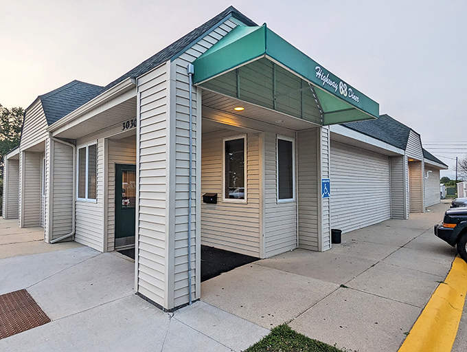 Simple, clean lines and that welcoming green awning promise straightforward cooking done exactly right every time.