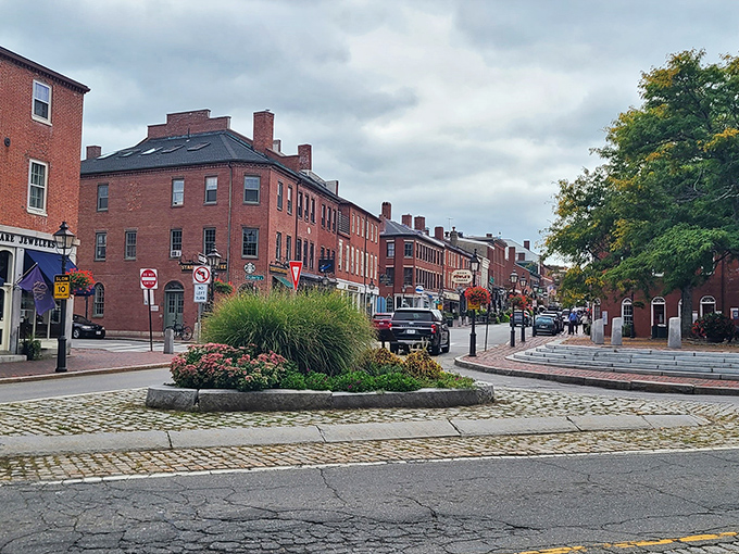 Newburyport's brick-lined streets and Federal architecture create the perfect backdrop for an impromptu history lesson or ice cream cone.