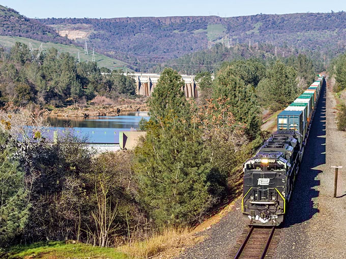 All aboard the affordability express! Oroville's scenic railway delivers postcard-worthy views without the first-class ticket prices.