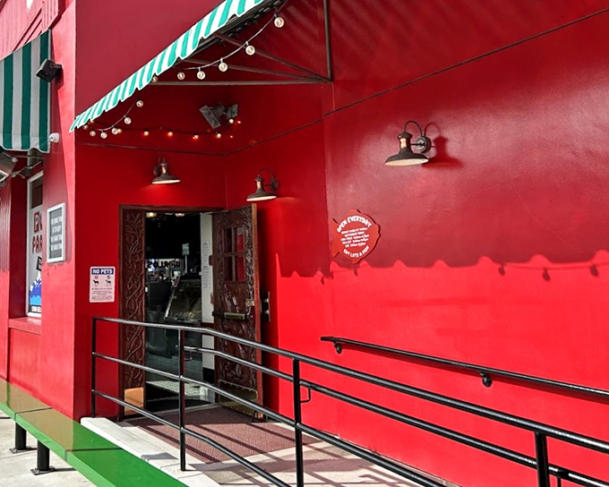 The Crab Cooker's fire-engine red exterior makes this Newport Beach landmark impossible to miss &ndash; and impossible to forget.