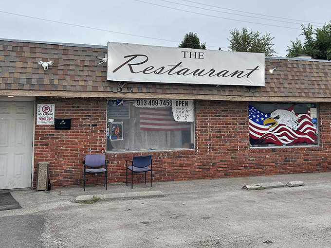 Sometimes the best treasures hide behind the simplest facades, waiting to surprise unsuspecting breakfast seekers.