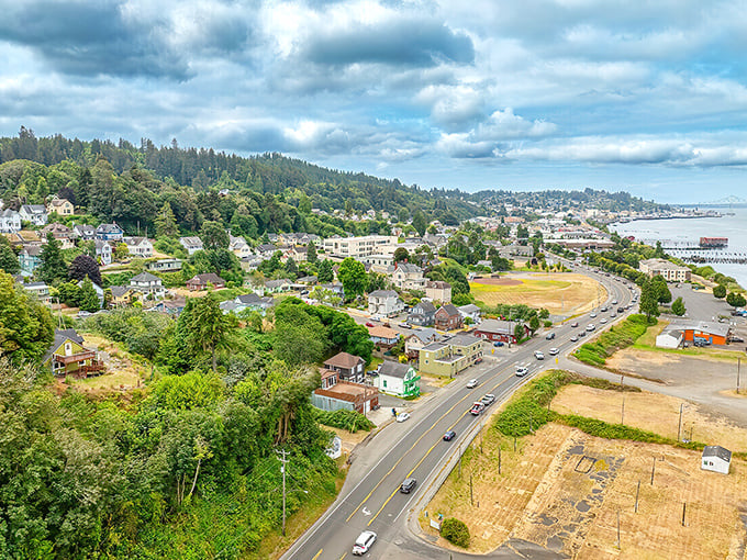 Astoria's hillside panorama &ndash; a postcard-perfect town where the Columbia River meets the Pacific in dramatic fashion.