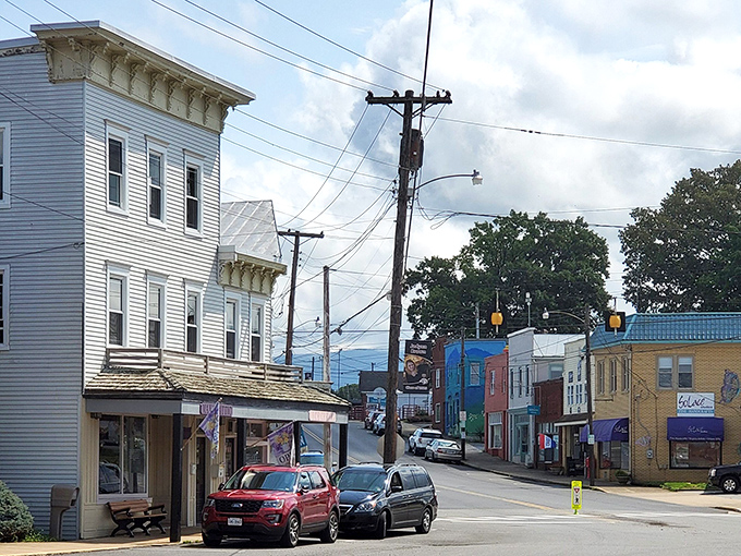 Small-town charm meets youthful spirit in Virginia's most wallet-friendly college community.