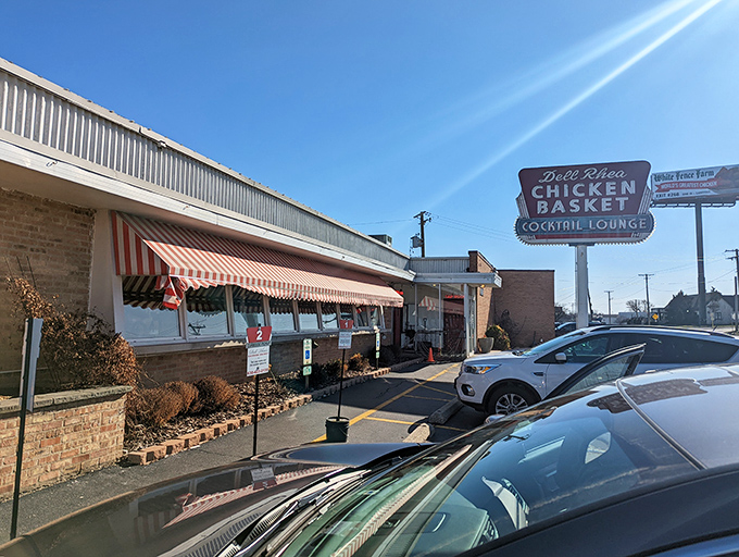 Red and white awnings, Route 66 heritage, and chicken worth driving across state lines for &ndash; Dell Rhea's is American food poetry.