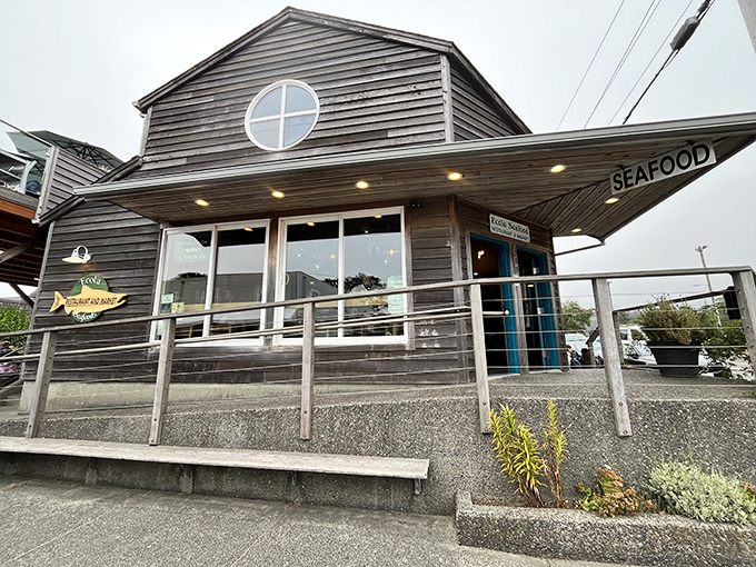 The charming entrance to Ecola Seafood &ndash; where the catch of the day becomes the meal of your dreams.