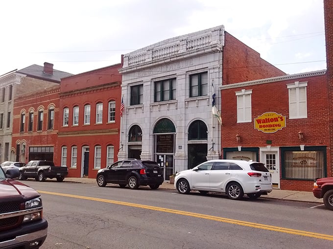 This Bridge Day mural celebrates Fayetteville's claim to fame without costing you a single penny to admire.