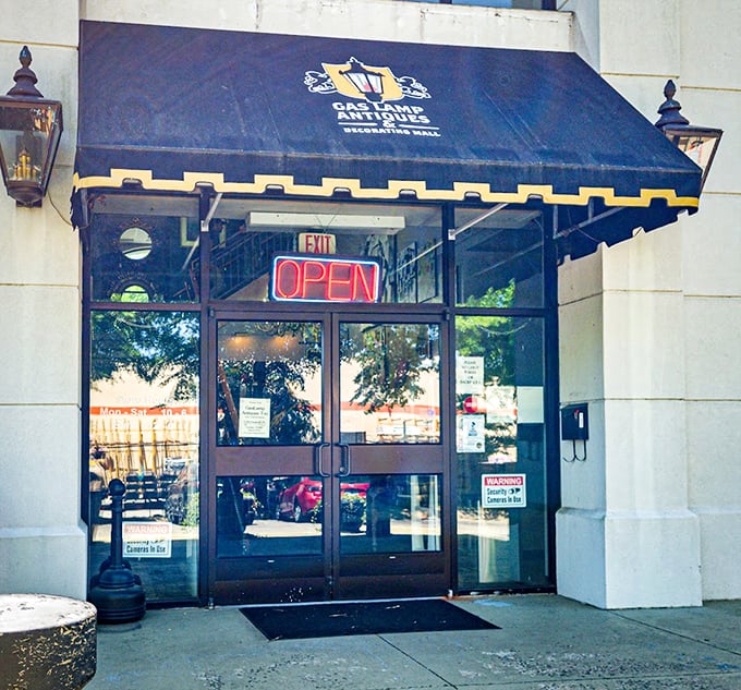 Professional presentation meets vintage charm - it's like finding a perfectly pressed vintage suit, ready to impress.