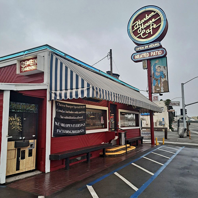 Beachside dining gets even better when the menu matches the relaxed, welcoming atmosphere of coastal living.