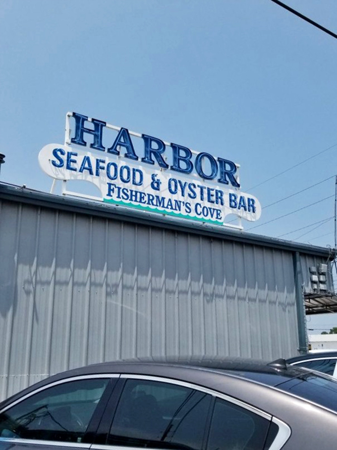 Those big windows let you watch the boats while you enjoy the fruits of their labor.