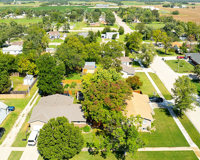In Hillsboro, even the street view feels neighborly&mdash;tidy storefronts and clean sidewalks that invite you to park the car and rediscover the joy of walking.