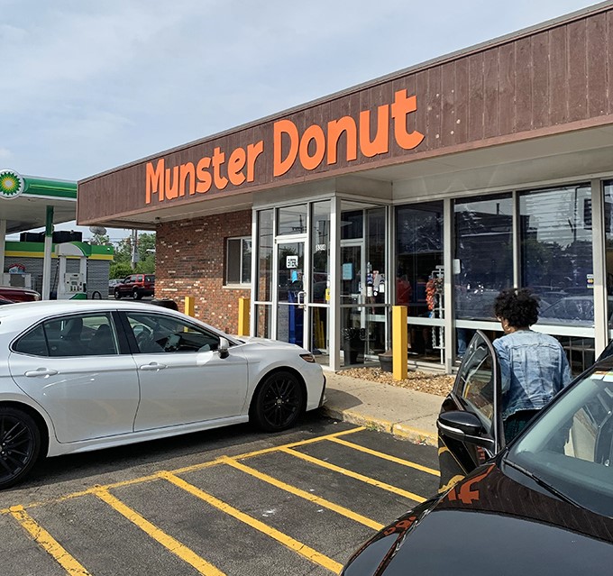 Munster Donut's retro brown exterior houses time-honored recipes and techniques. Where donut traditions are preserved like precious artifacts.