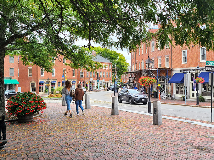 The pedestrian-friendly streets of Newburyport invite exploration. Those brick buildings have witnessed centuries of comings and goings.