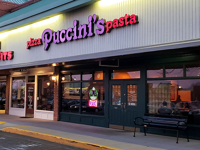 Evening lights welcome pizza lovers to Puccini's, where pasta and pizza perform a perfect Italian duet for hungry Hoosiers.