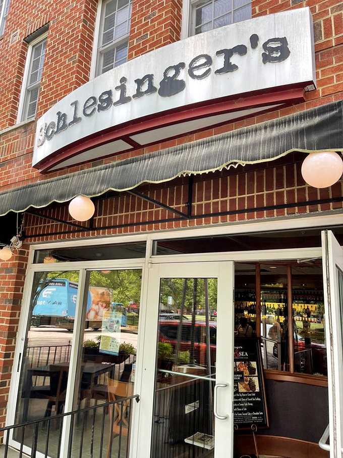 Those globe lights outside Schlesinger's aren't just decoration&mdash;they're beacons guiding you to steak nirvana.