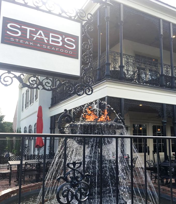 That fountain and classic architecture promise an evening where every bite feels like a special occasion.