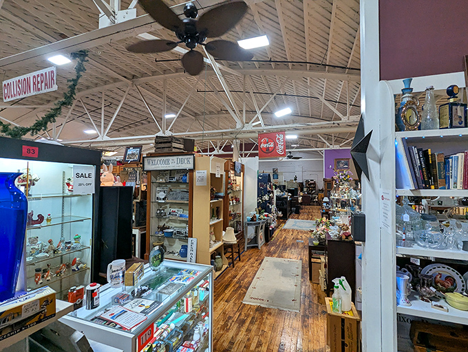 High ceilings, wooden floors, and treasures as far as the eye can see &ndash; this is what antique heaven looks like.