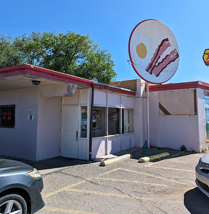 Unassuming exterior, extraordinary breakfast&mdash;Sunrise proves the best morning meals often hide in plain sight.