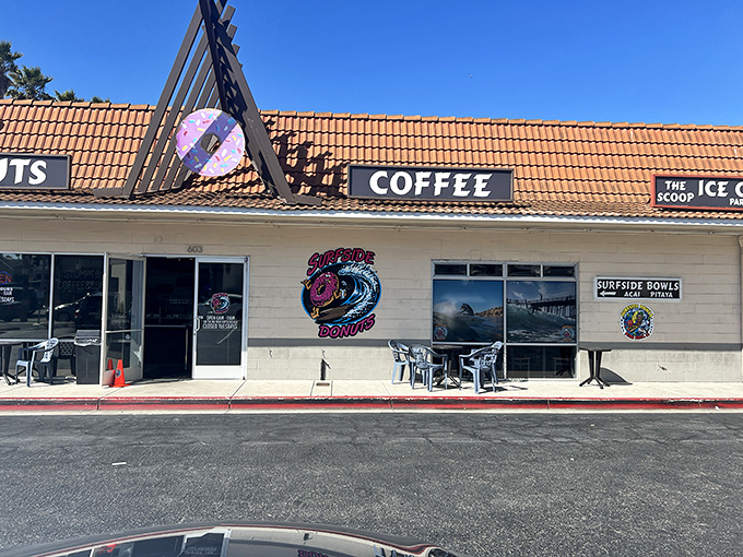 Where surfers and sugar fiends unite. Surfside's laid-back charm makes calories feel like they don't count.