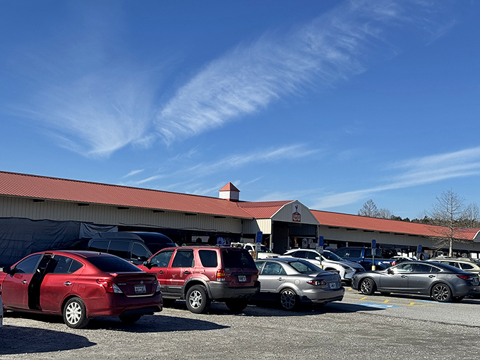 Red roofs and full parking lots&mdash;the universal sign of serious shopping ahead. The Barnyard draws crowds for good reason.