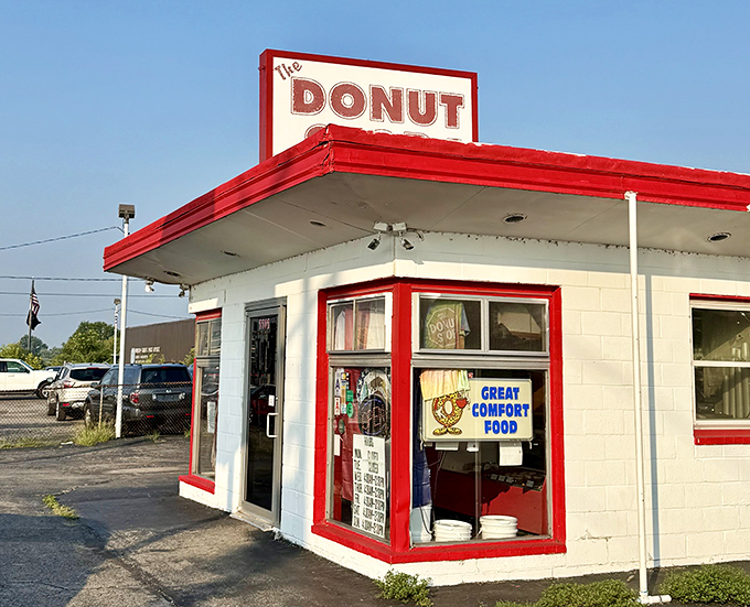 This isn't just a donut shop&mdash;it's a time machine disguised as a red-trimmed roadside stop serving nostalgia by the dozen.