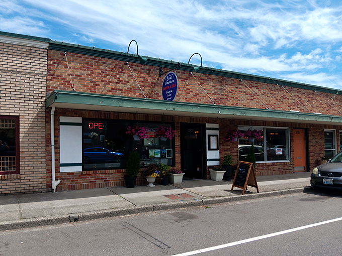 The Great American Diner & Bar: When a place looks this inviting from the outside, you know the meatloaf inside will make your grandmother jealous.