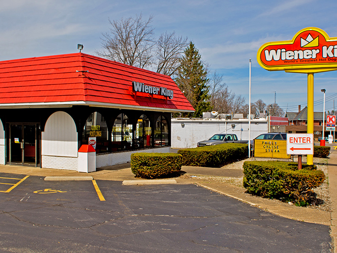This Mansfield classic stands proud like a delicious monument to American drive-in dining culture.