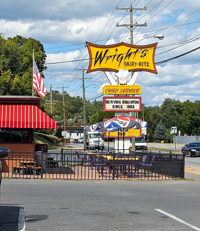 That classic sign promises milkshakes thick enough to defeat the strongest straw in Virginia. 