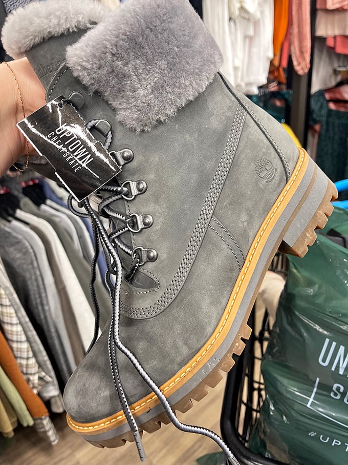 These Timberland boots have barely seen a puddle, yet cost less than dinner for two. Fashion karma at its finest.