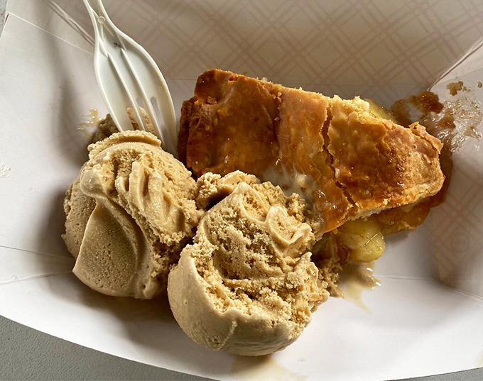 Apple pie &agrave; la mode: where warm cinnamon-spiced apples meet cold coffee ice cream. It's the temperature tango your taste buds have been waiting for.