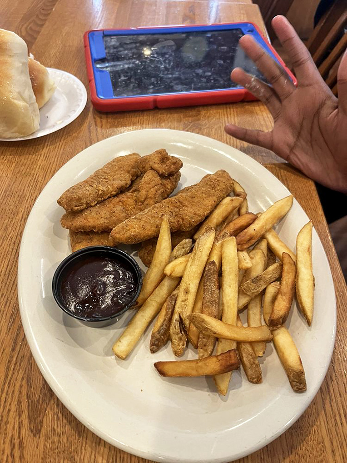 Chicken tenders that actually deserve the name "tender." Crispy outside, juicy inside&mdash;the way comfort food should be.