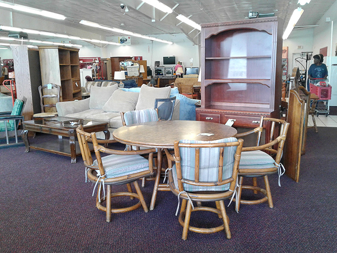 Mid-century meets modern in this furniture vignette. That bamboo dining set is practically begging to host your next gumbo night.