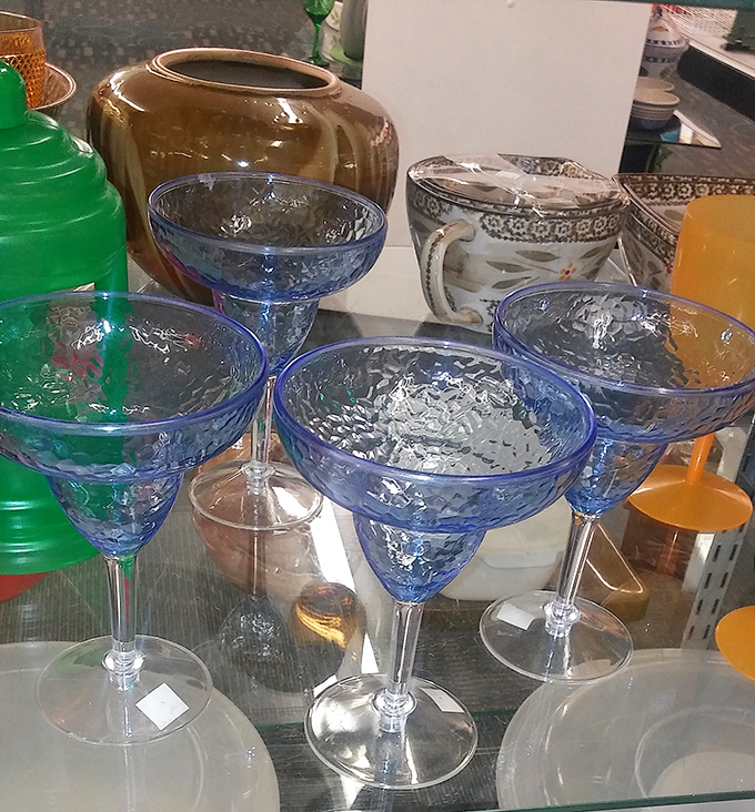 Blue margarita glasses that'll make your Taco Tuesday feel like a beachside vacation without the airfare or sunburn.