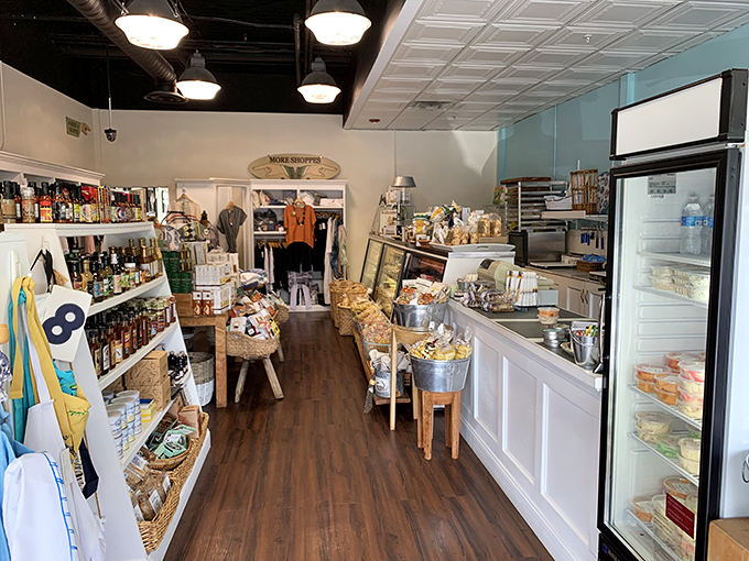 A gourmet oasis amid the treasure hunt&mdash;where shopping for vintage finds and artisanal treats creates the perfect Sunday symphony.