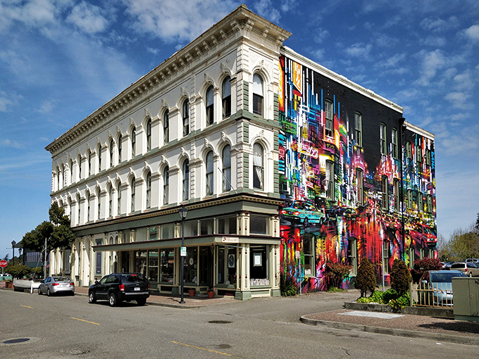 This striking half-colorful, half-classical building embodies Eureka's spirit &ndash; one foot firmly planted in history, the other dancing into the future.