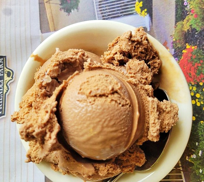 That complimentary ice cream isn't dessert&mdash;it's a tactical pause between rounds of eating.